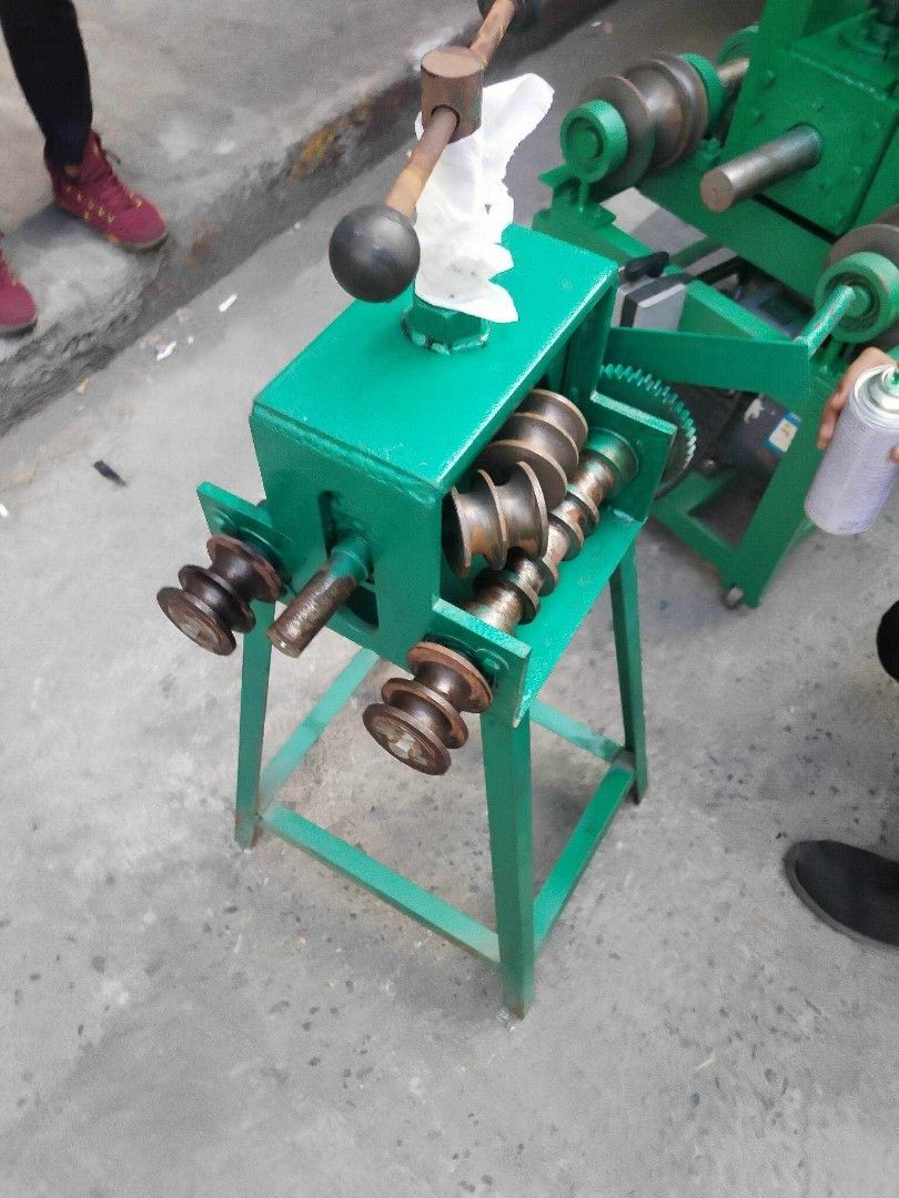 Pipe and Square Tube Roller, Commercial & Industrial, Construction ...