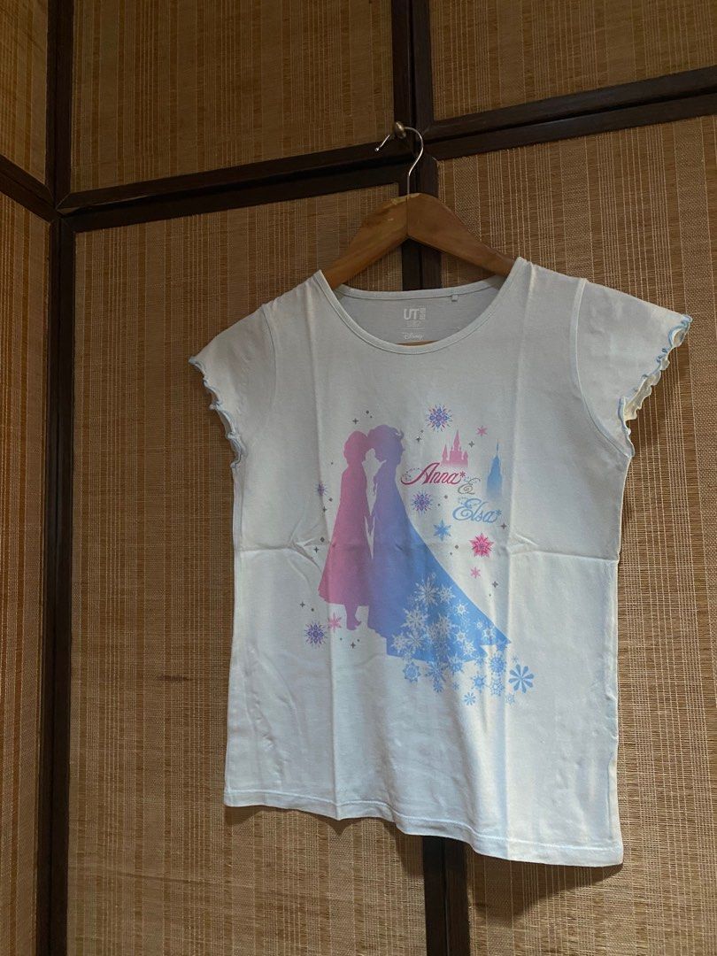 [PRELOVED] Disney x UNIQLO Elsa and Anna Top on Carousell