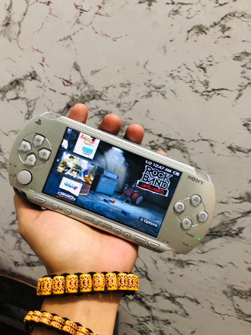 Psp 1000 series good as new heavy duty console, Video Gaming, Video Game Consoles, PlayStation ...
