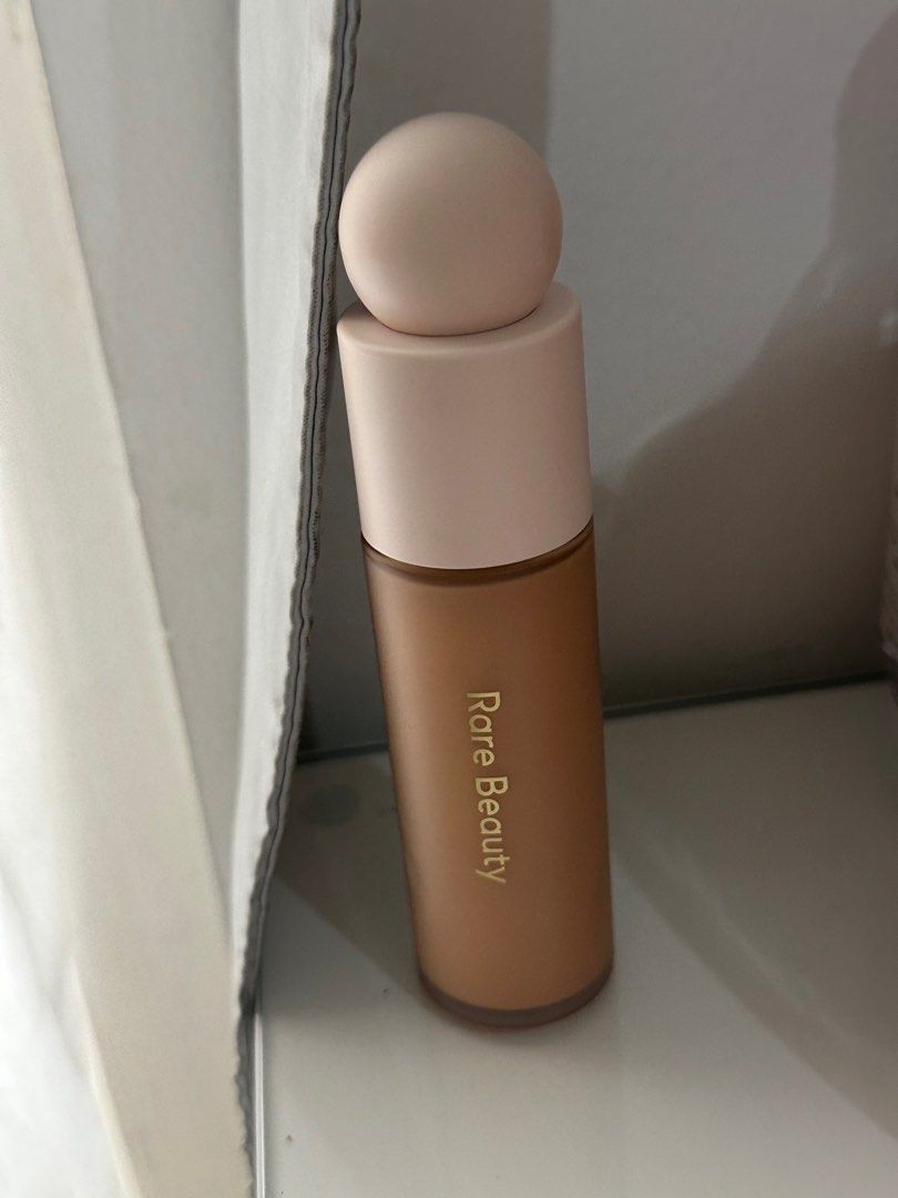 Rare beauty foundation, Kesehatan & Kecantikan, Rias Wajah di Carousell