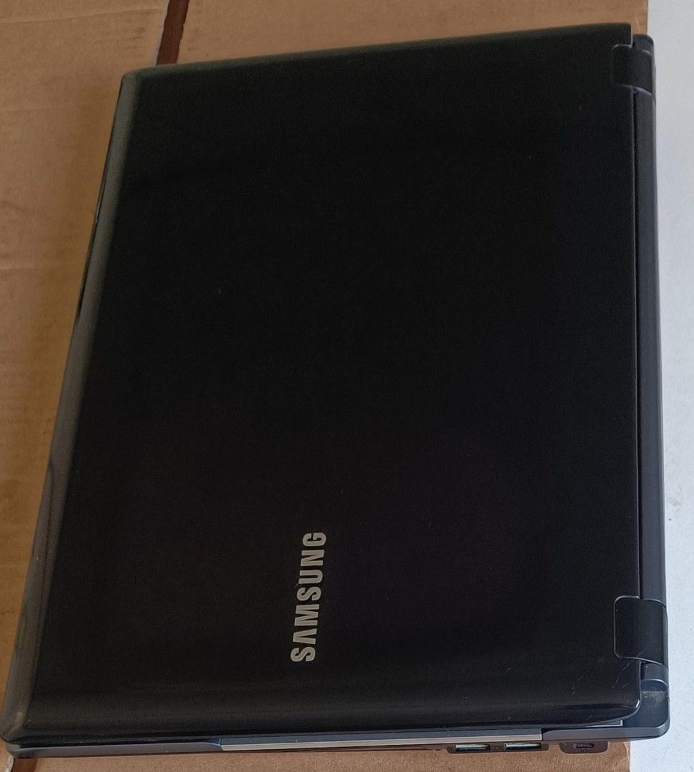 Samsung RF411 Intel Core i7 2nd Gen Ram 8GB HDD 500GB Display 14 ...