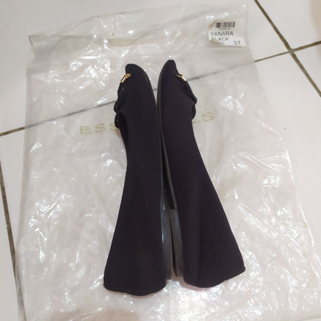 Sepatu Urban & co warna hitam, Fesyen Wanita, Sepatu di Carousell