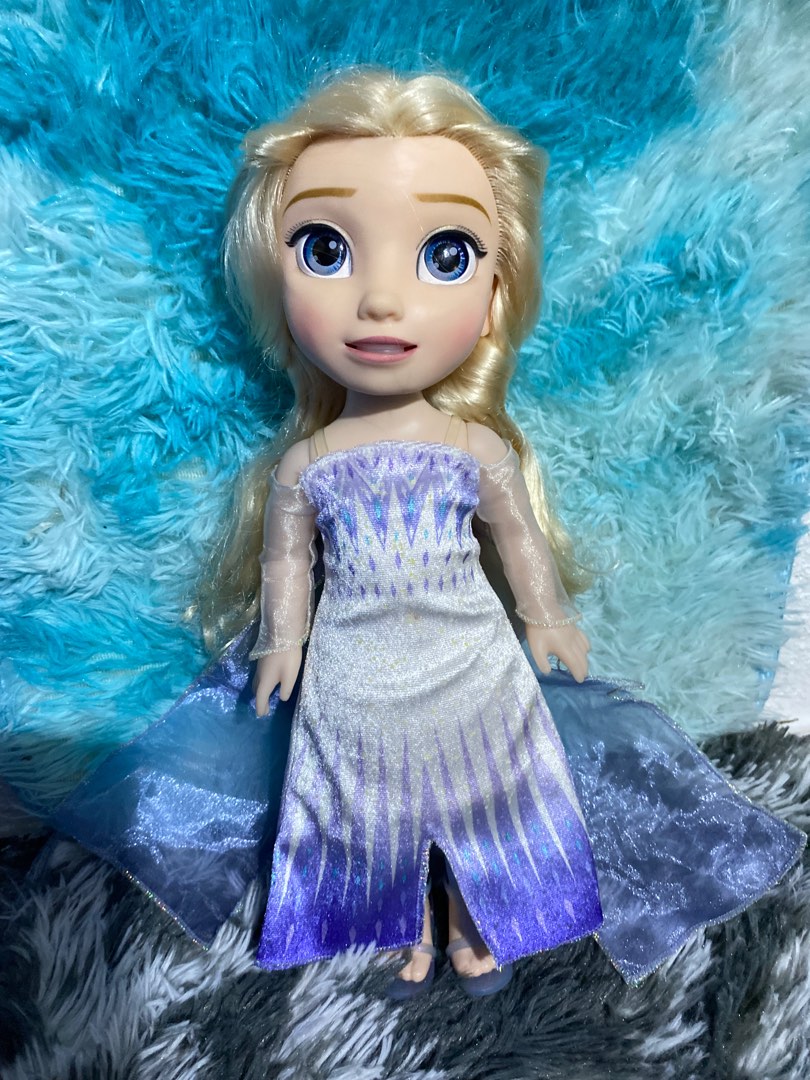 Singing moving lips elsa on Carousell