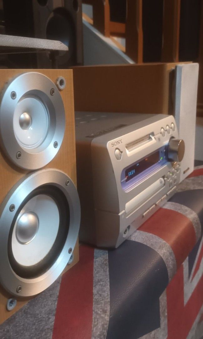 Sony Cd/Md Player Receiver am/fm with speakers, Audio, Portable Music ...