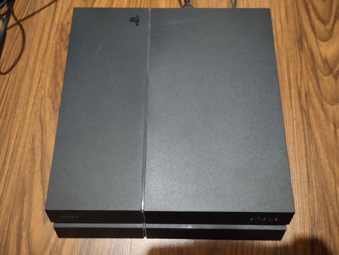Sony Playstation 4 (500gb) PS4 unit and controller, Video Gaming, Video ...