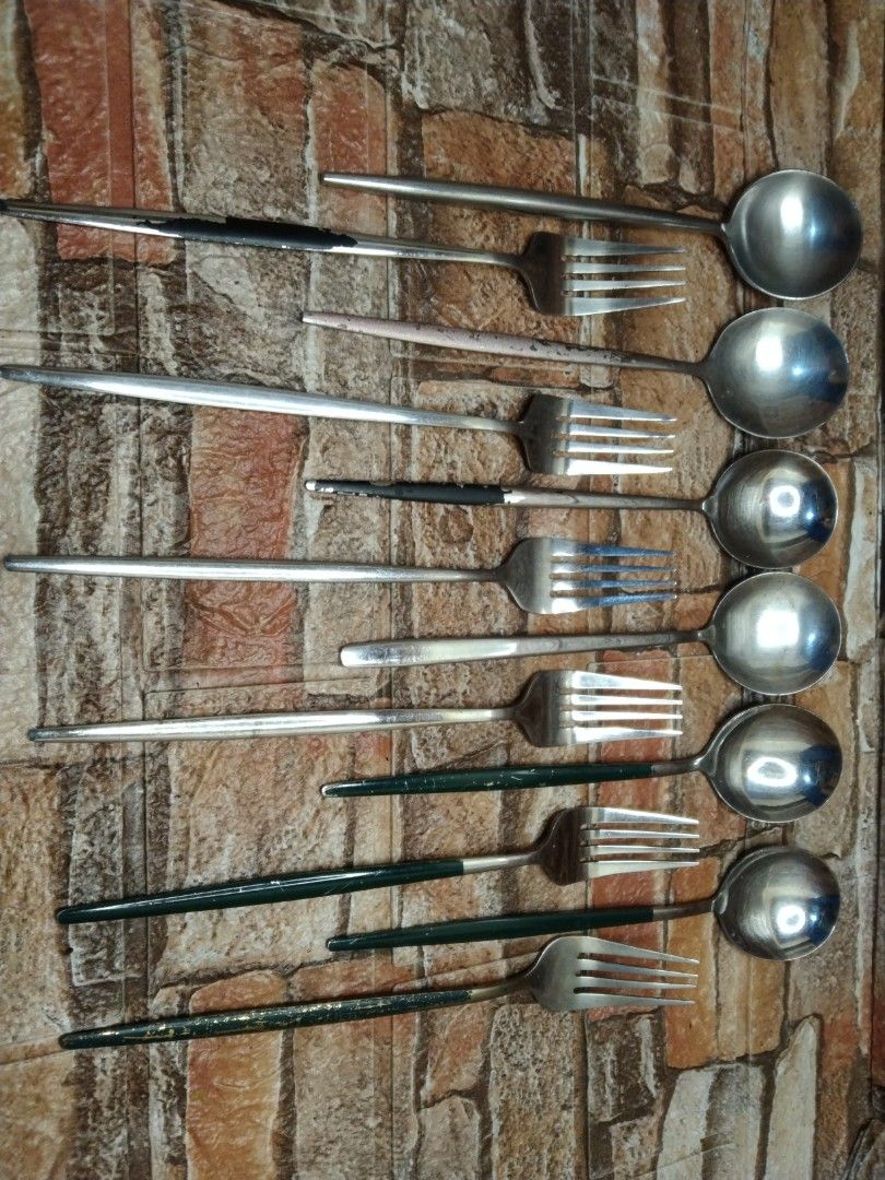 Stainless sendok bulat dan garpu, Kitchen & Appliances di Carousell