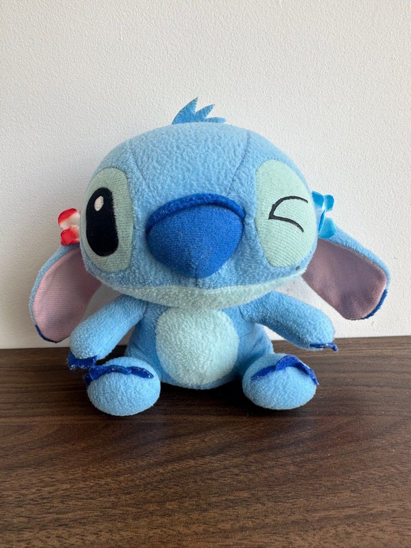 Stitch Kenyit Mata, Hobbies & Toys, Toys & Games on Carousell