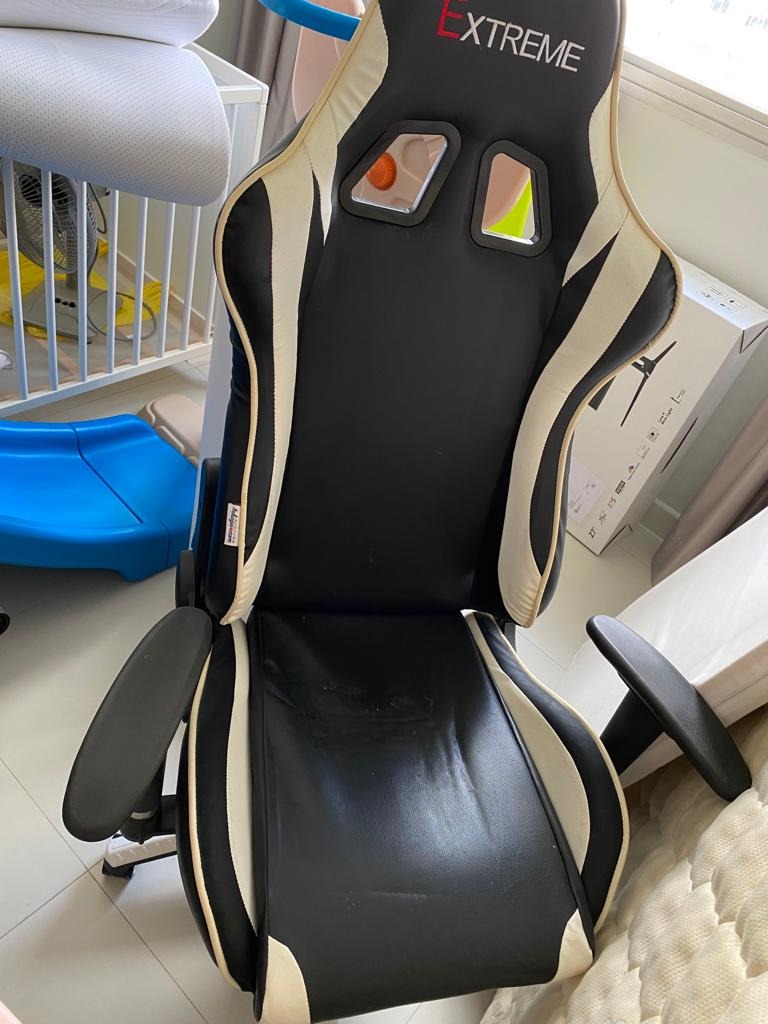 Tesoro Extreme-gaming chair, Furniture & Home Living, Furniture, Chairs ...