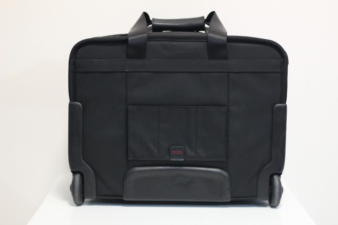 Tumi 26103DH - Alpha Wheeled Deluxe Expandable Brief with Laptop Insert / 17" pilot flight bag ...