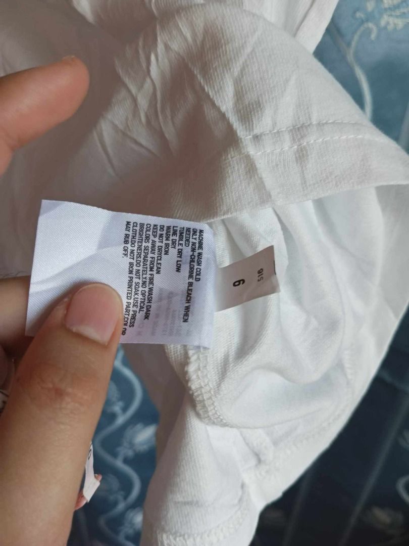Uniqlo Plain White Tee, Men's Fashion, Tops & Sets, Tshirts & Polo ...