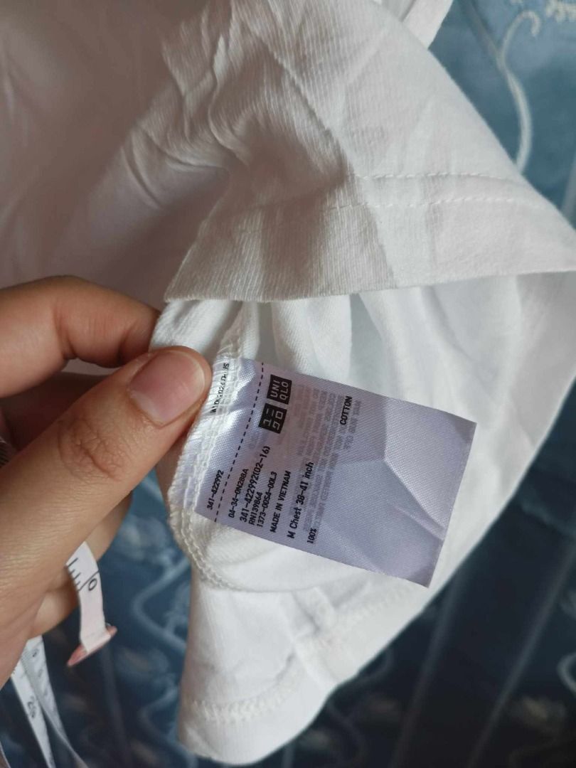Uniqlo Plain White Tee, Men's Fashion, Tops & Sets, Tshirts & Polo ...
