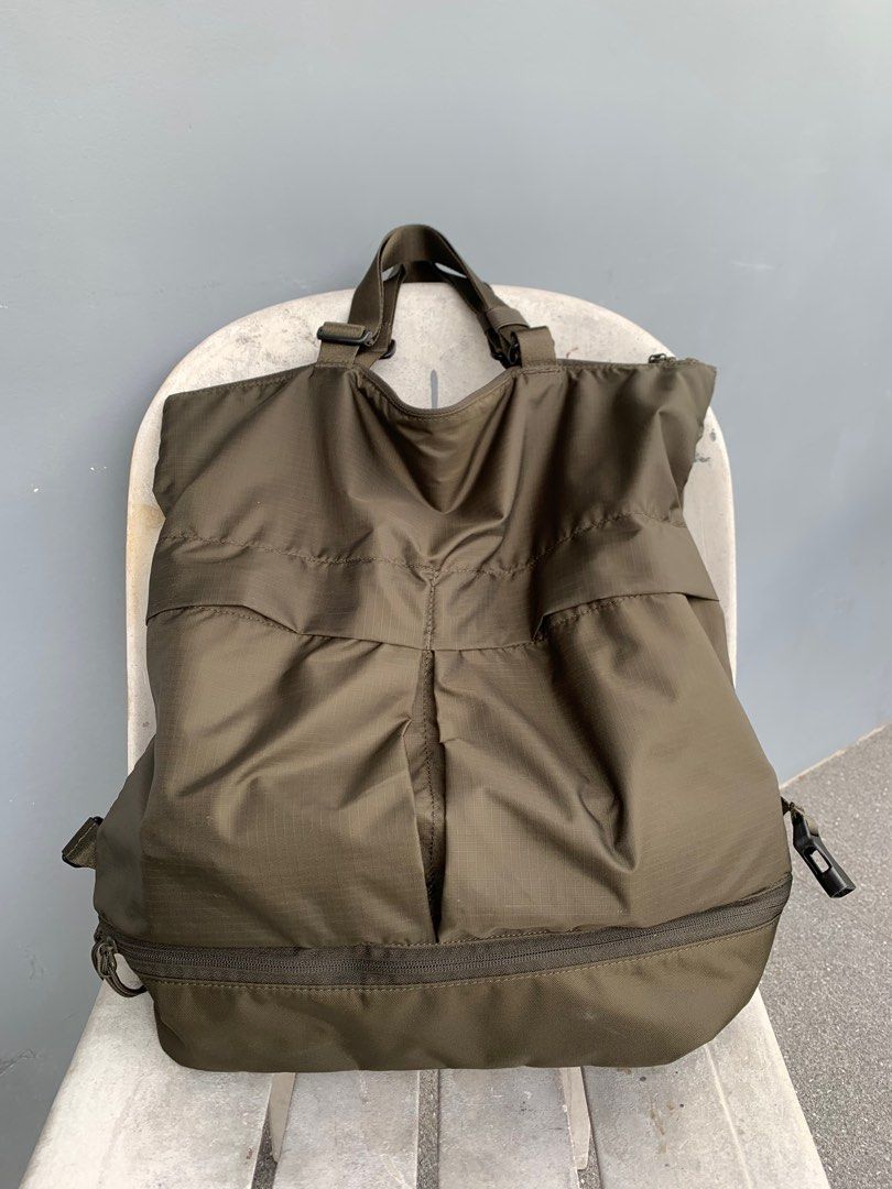 Uniqlo Utility 2-Way Bag, Women's Fashion, Bags & Wallets, Tote Bags on ...