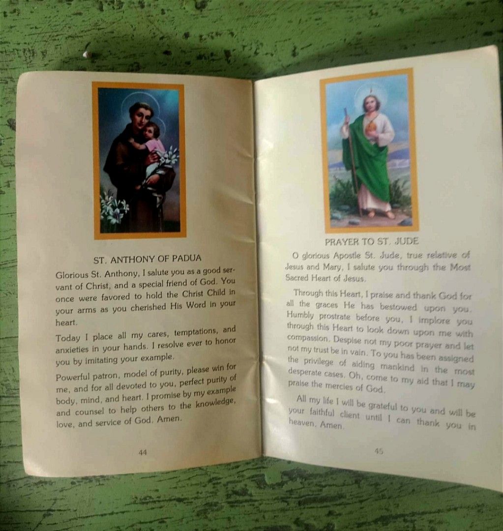 VINTAGE 1970's DAILY PRAYERS BOOKLET BY THE PRIEST OF THE SACRED HEART ...