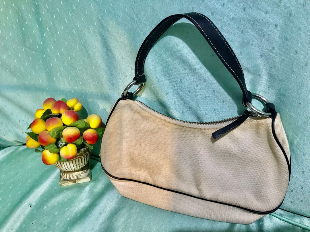 Vintage Original Banana Republic on Carousell