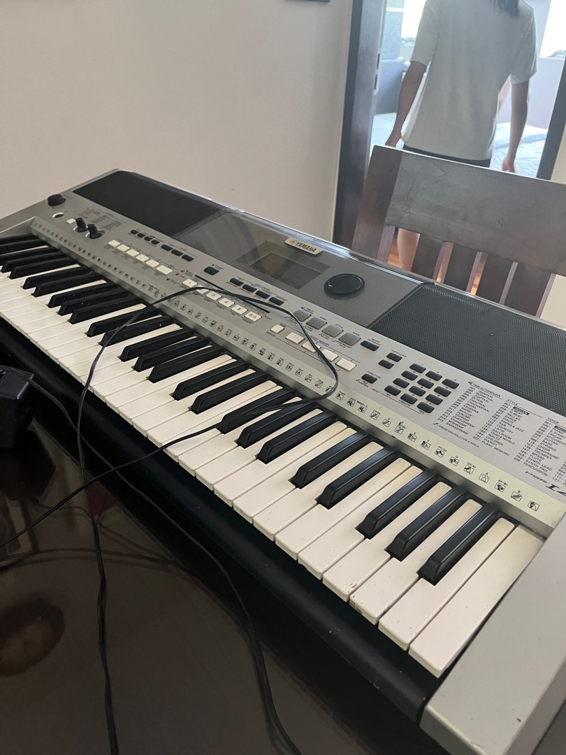 Yamaha synthesiser keyboard, Hobbies & Toys, Music & Media, Musical ...