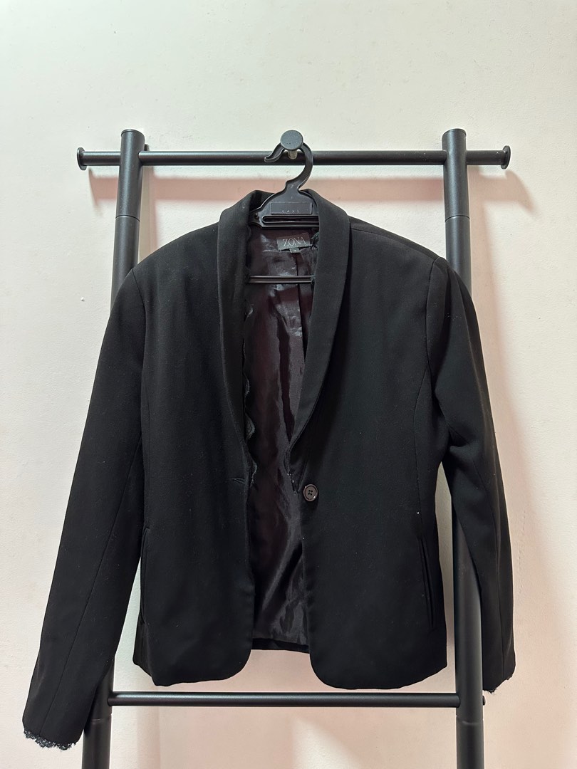 Zona - Blazer, Women's Fashion, Coats, Jackets and Outerwear on Carousell