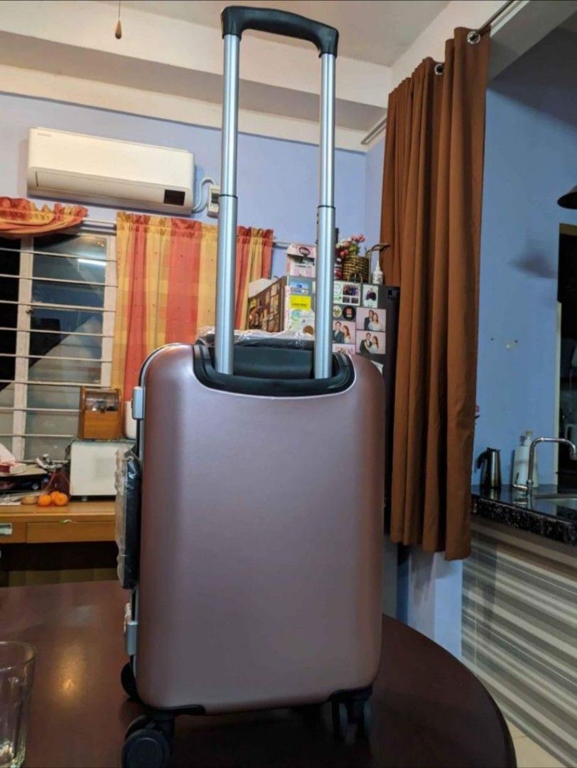 22inch Handcarry Luggage Aluminum Frame Dual Lock USB charging port ...