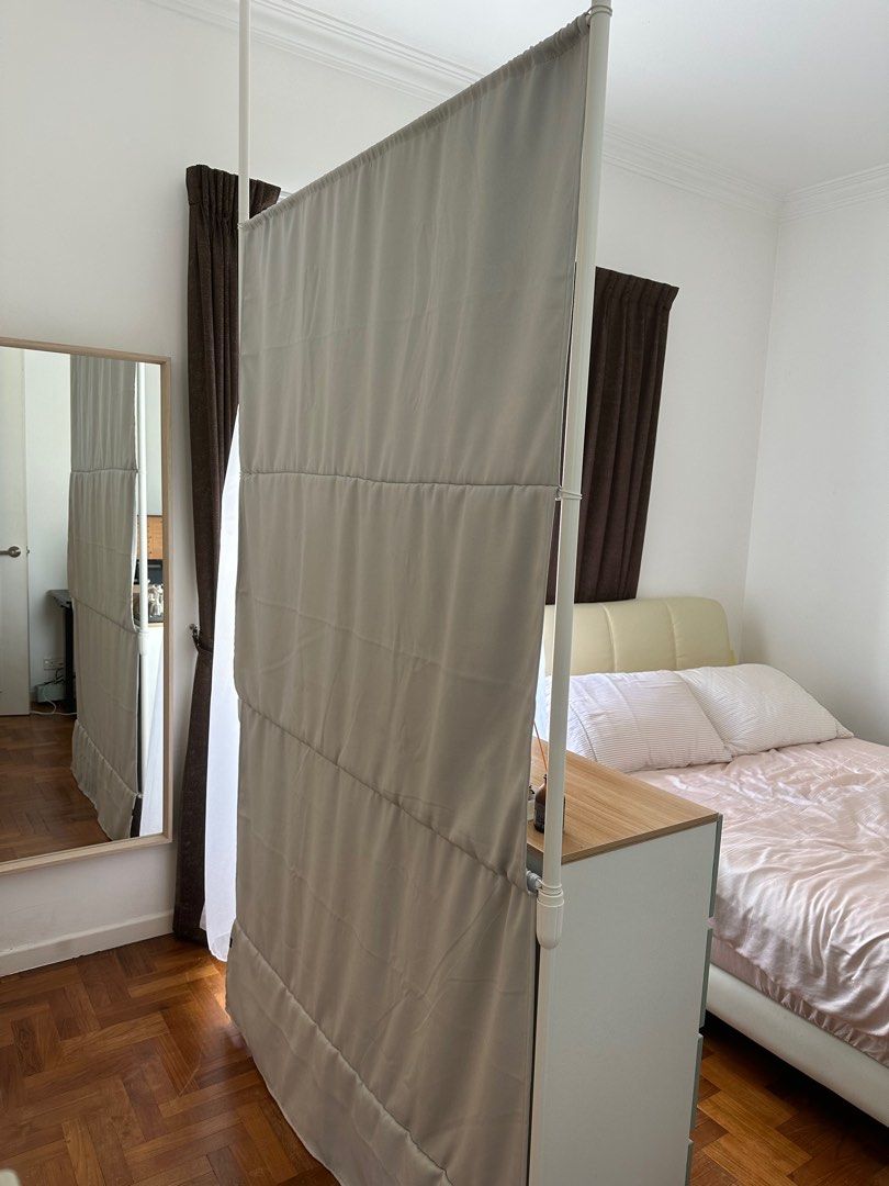 Adjustable room divider - bought in Jan!, Furniture & Home Living ...