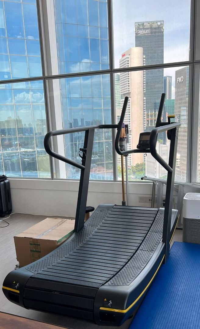 Air Runner Non-Motorised Curve Treadmill, Sports Equipment, Exercise & Fitness, Cardio & Fitness ...