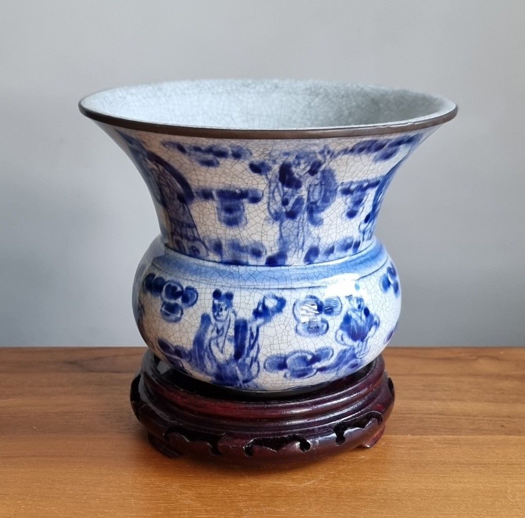Antique Chinese Porcelain Spittoon Vase, Hobbies & Toys, Memorabilia ...
