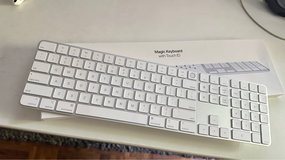 Apple Magic Keyboard, Computers & Tech, Parts & Accessories, Computer ...