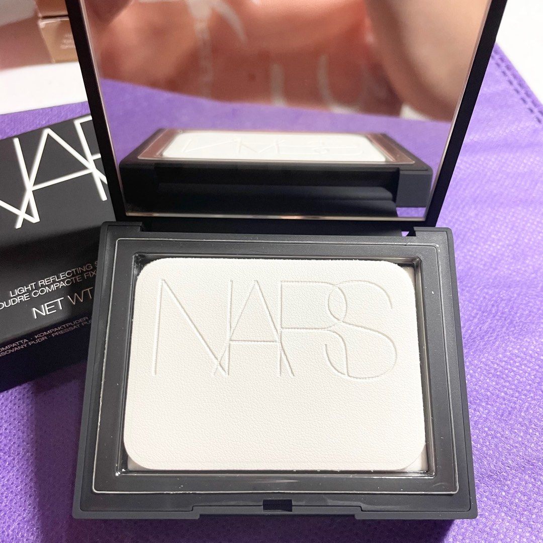 AUTHENTIC Full size Nars light reflecting setting powder pressed ...