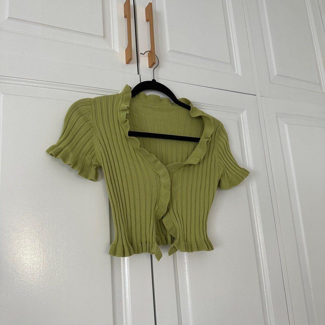 Blackpink Jennie Green Ruffled Top on Carousell