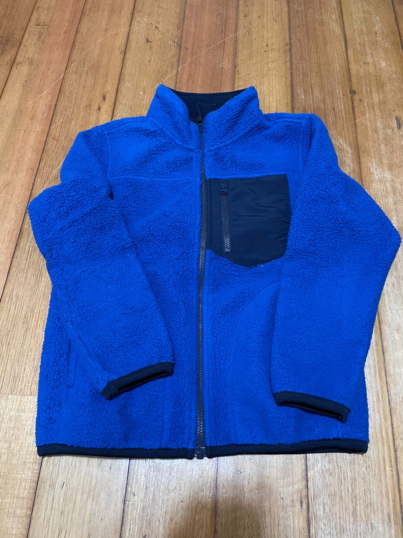 blue Uniqlo 120 fleece jacket, Babies & Kids, Babies & Kids Fashion on ...