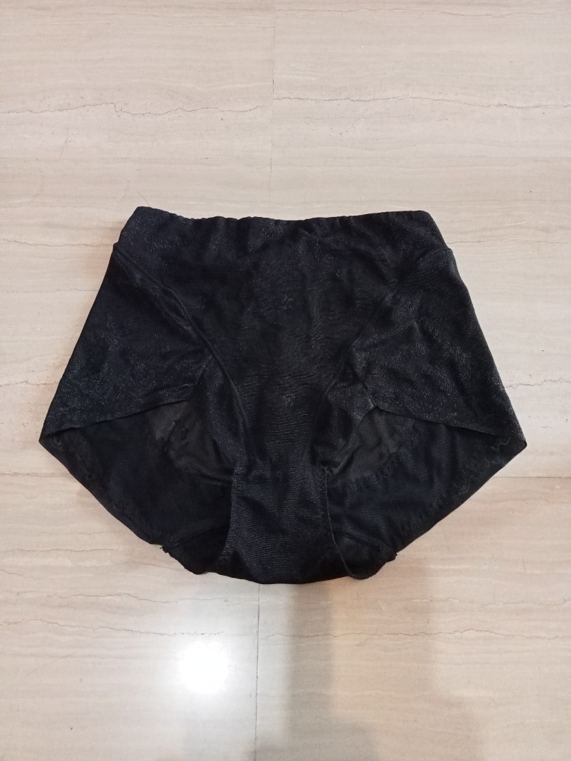 Body Contour by Sorella Panties, Women's Fashion, New Undergarments ...