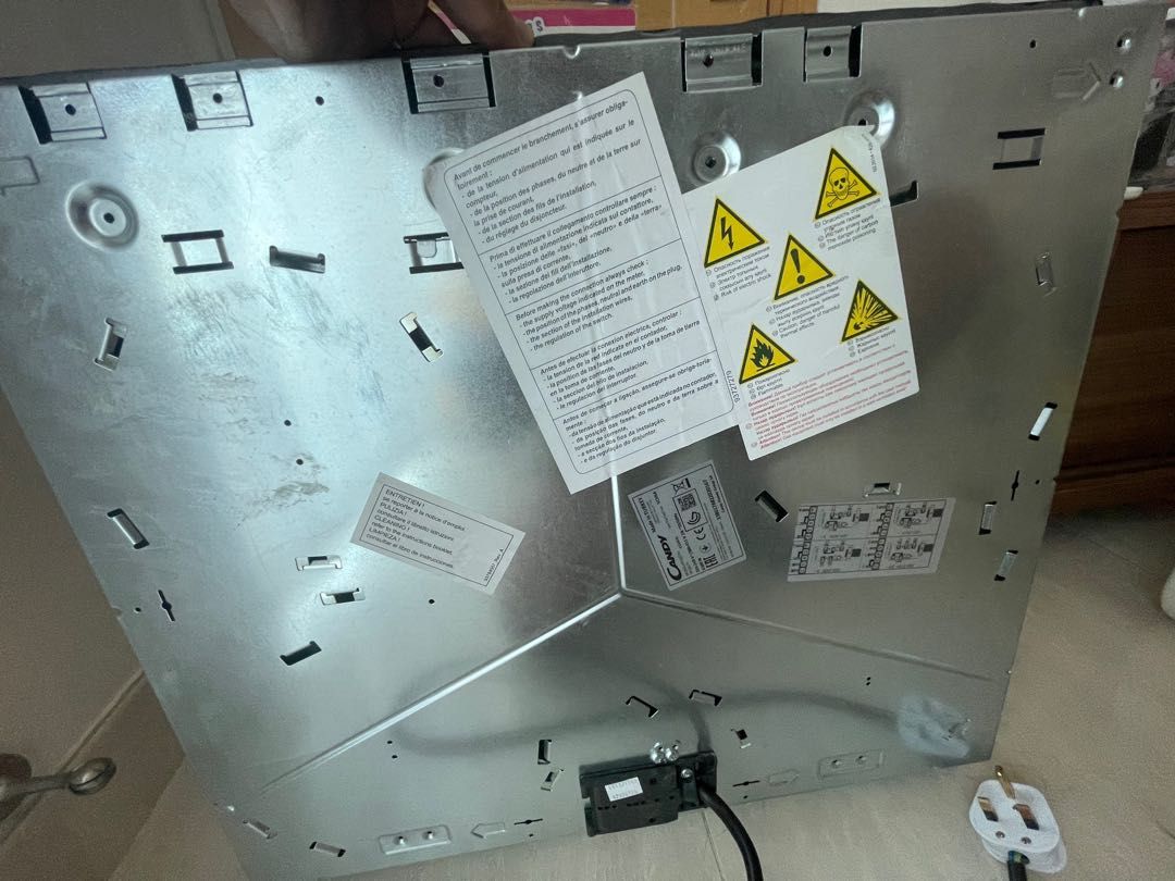 Candy CC64CH 電磁爐, 家庭電器, 廚房電器, 抽油煙機及爐頭 - Carousell