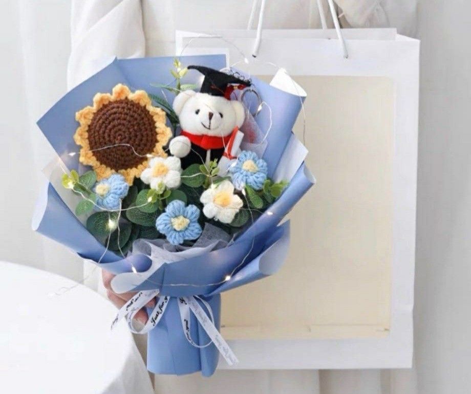 crochet flower graduation Bouquet Anniversary Bithday, Hobbies & Toys ...