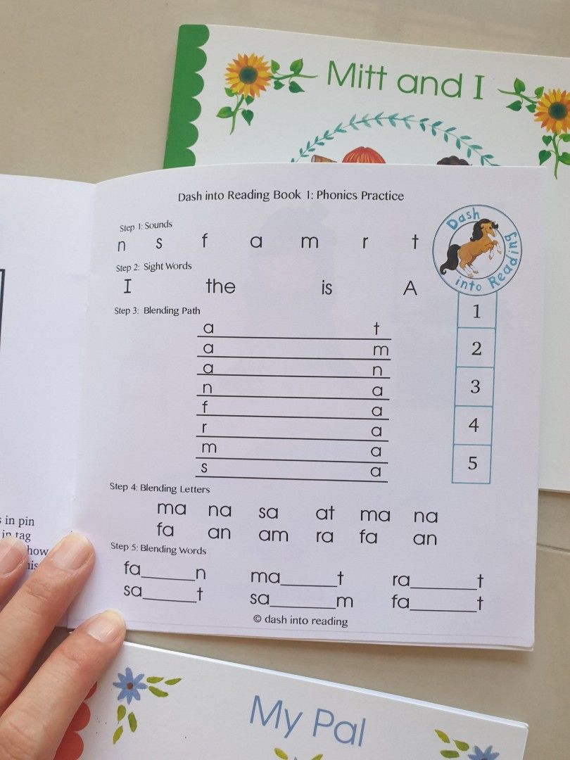 Dash into reading set1 Phonics books, Hobbies & Toys, Books & Magazines ...