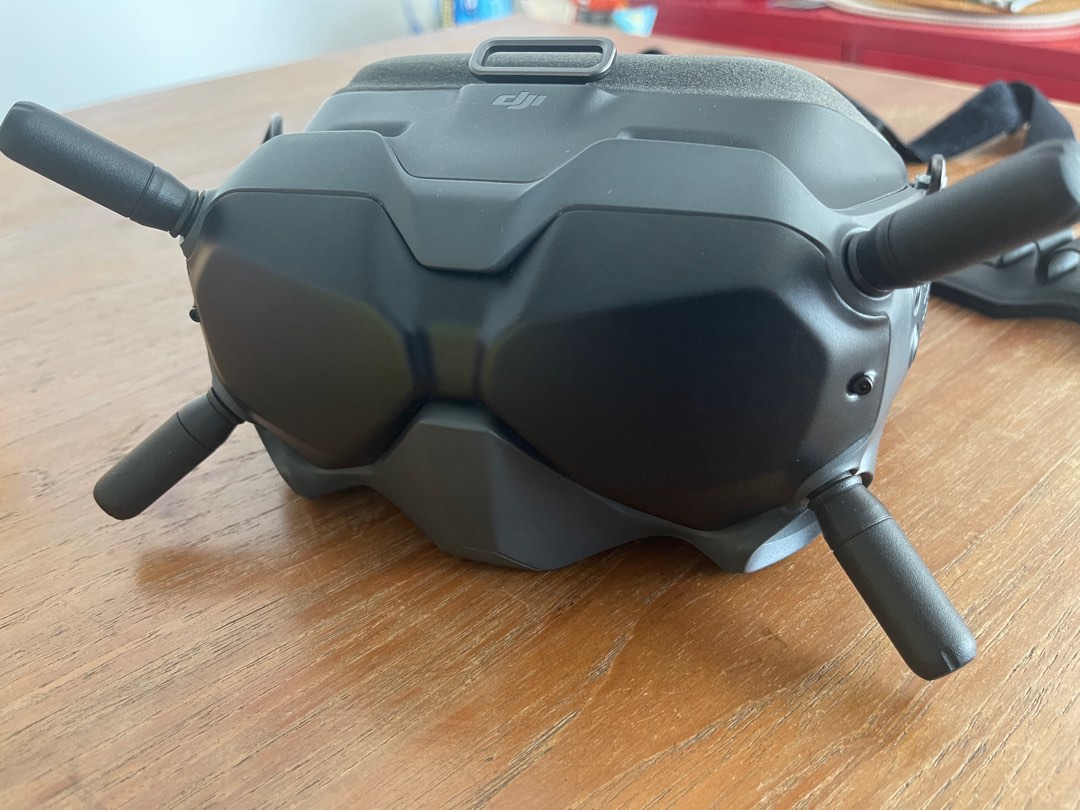 DJI Goggles v2, Photography, Drones on Carousell