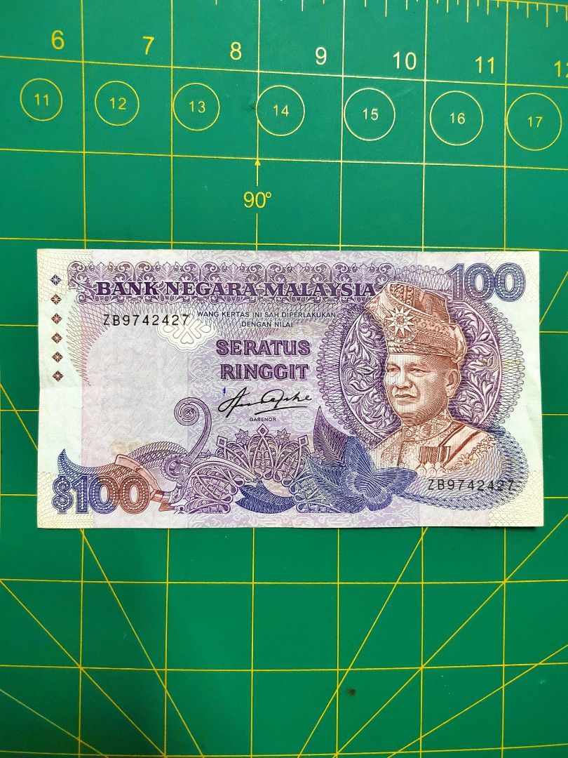 Duit lama 5th series rm100 prefix Zb, Hobbies & Toys, Collectibles ...