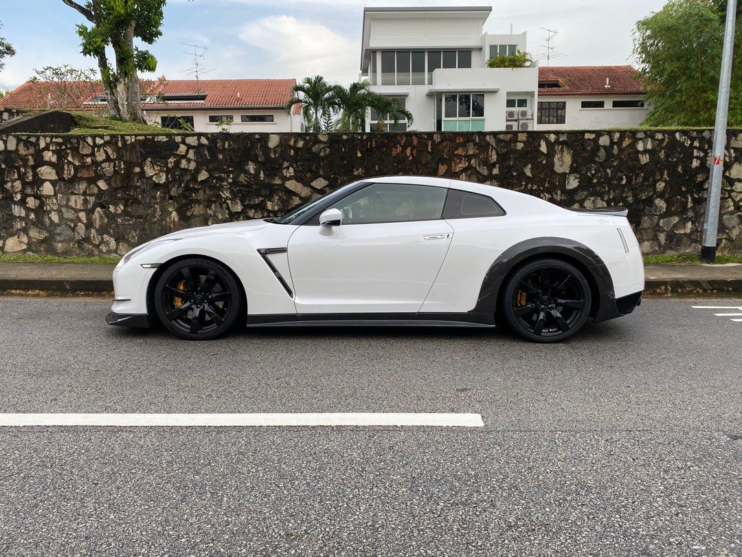 Gtr r35 stock rims (no tyres), Car Accessories, Tyres & Rims on Carousell