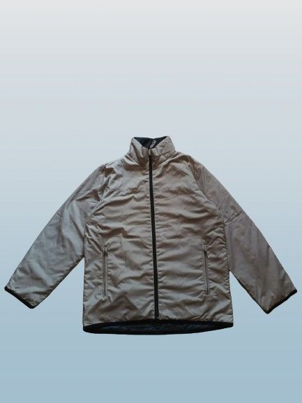 jaket uniqlo reversible, Fesyen Pria, Pakaian , Baju Luaran di Carousell