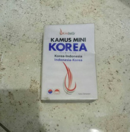 Kamus Mini Korea, Buku & Alat Tulis, Buku di Carousell