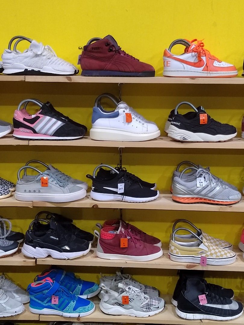 Kasut Bundle, Women's Fashion, Footwear, Sneakers on Carousell