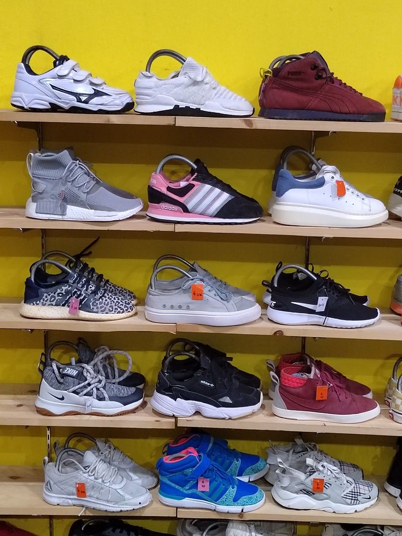 Kasut Bundle, Women's Fashion, Footwear, Sneakers on Carousell