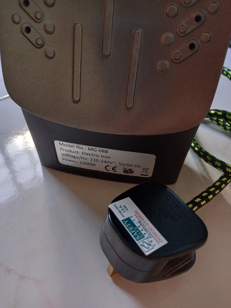 MAG Electric Iron 2200W, TV & Home Appliances, Irons & Steamers on ...