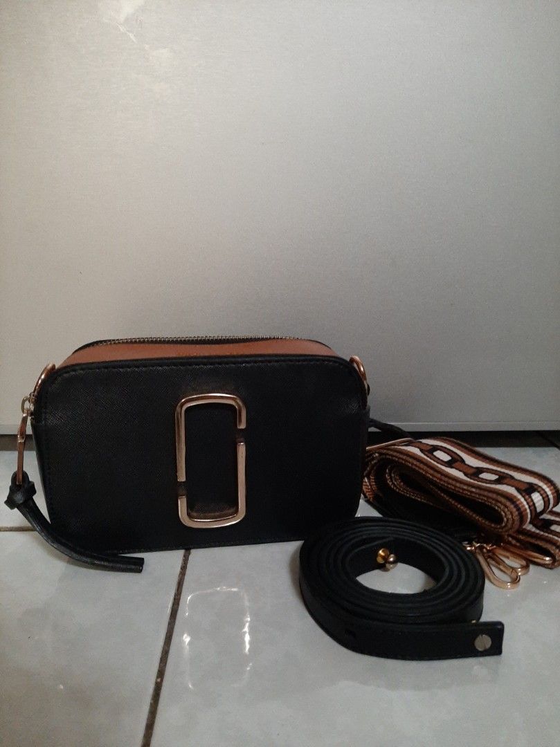 Marc Jacob Snapshot, Fesyen Wanita, Tas & Dompet di Carousell