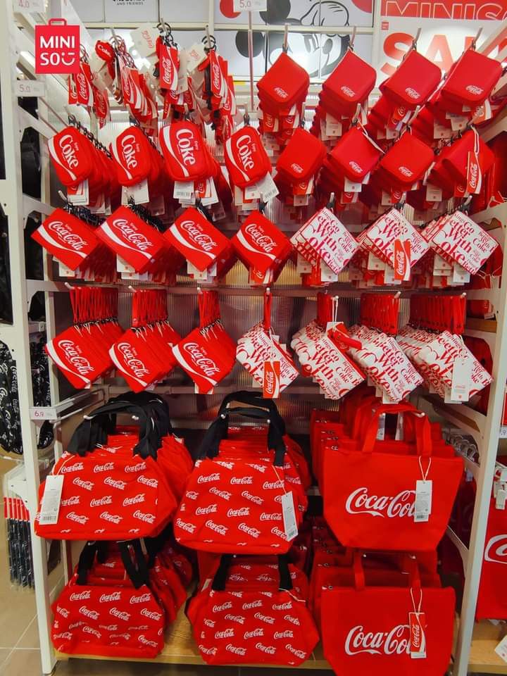 Miniso Coca-Cola Small Wallet/Card Holder, Women's Fashion, Bags ...