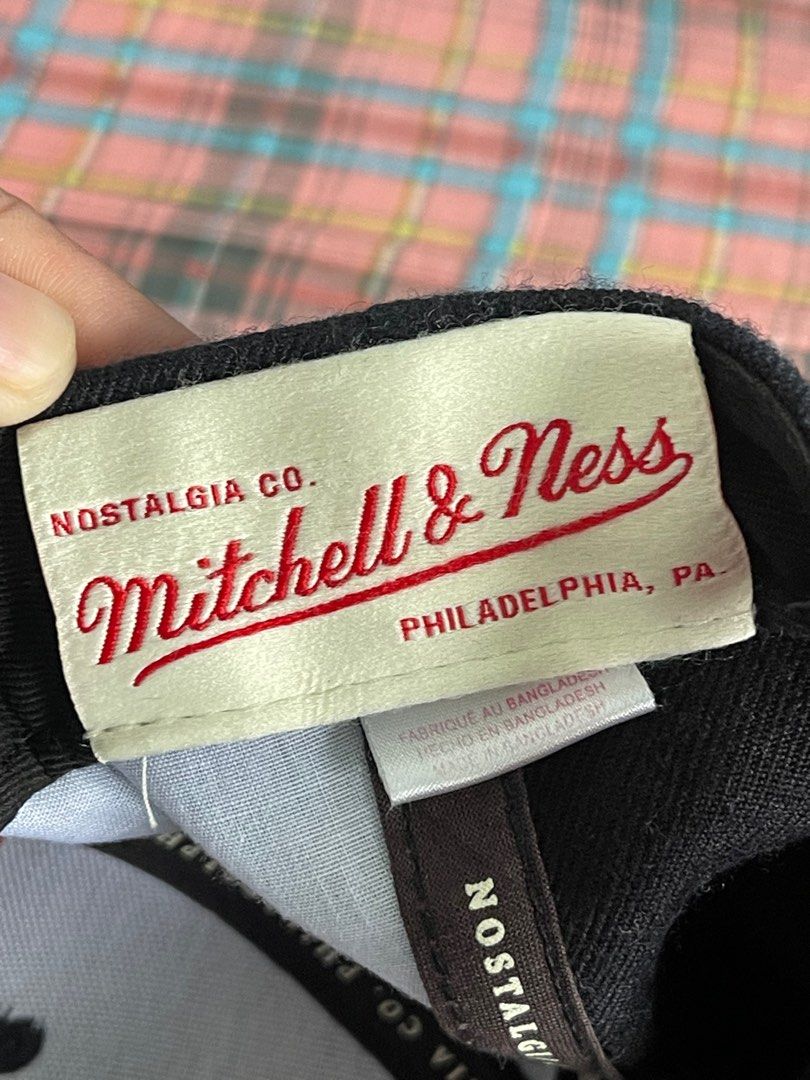 M&N miami heat stooth, Men's Fashion, Watches & Accessories, Caps & Hats on Carousell