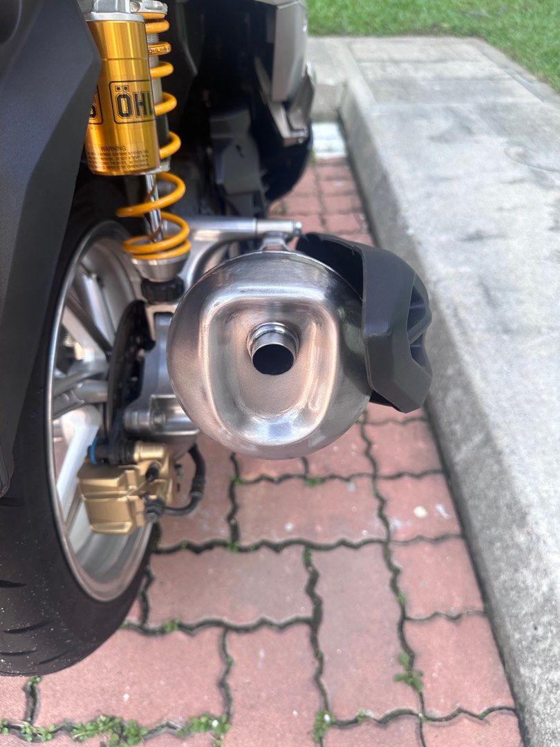 Yamaha Nmax / Aerox stock exhaust, Motorcycles, Motorcycle Accessories ...