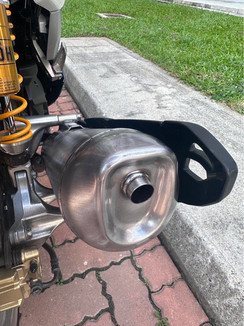 Yamaha Nmax / Aerox stock exhaust, Motorcycles, Motorcycle Accessories ...