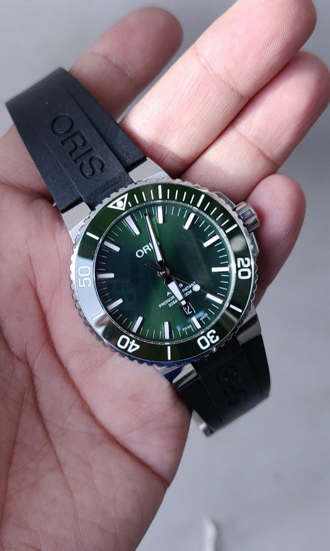 Oris aquis green hulk, Men's Fashion, Watches & Accessories, Watches on ...