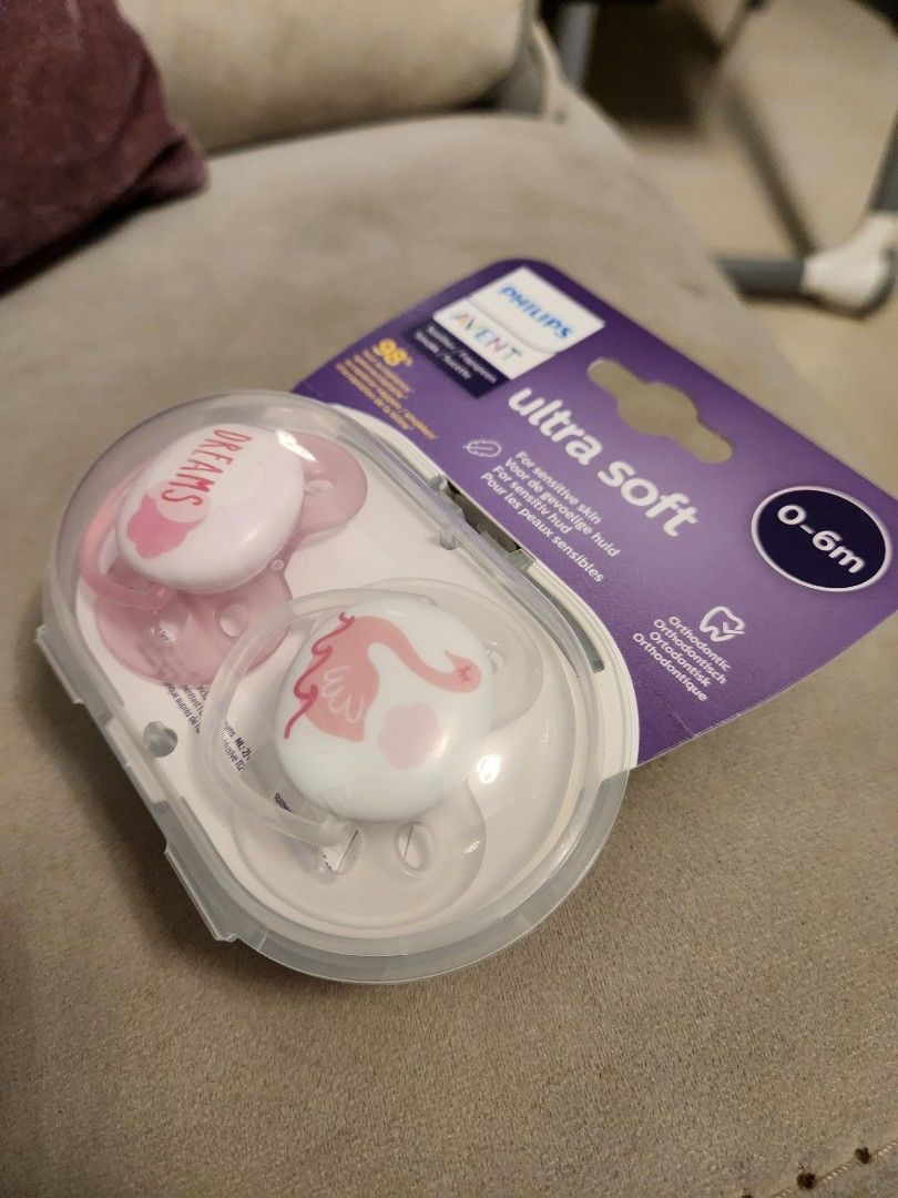 Philips Avent pacifiers 0-6M (pink x2), Babies & Kids, Nursing ...