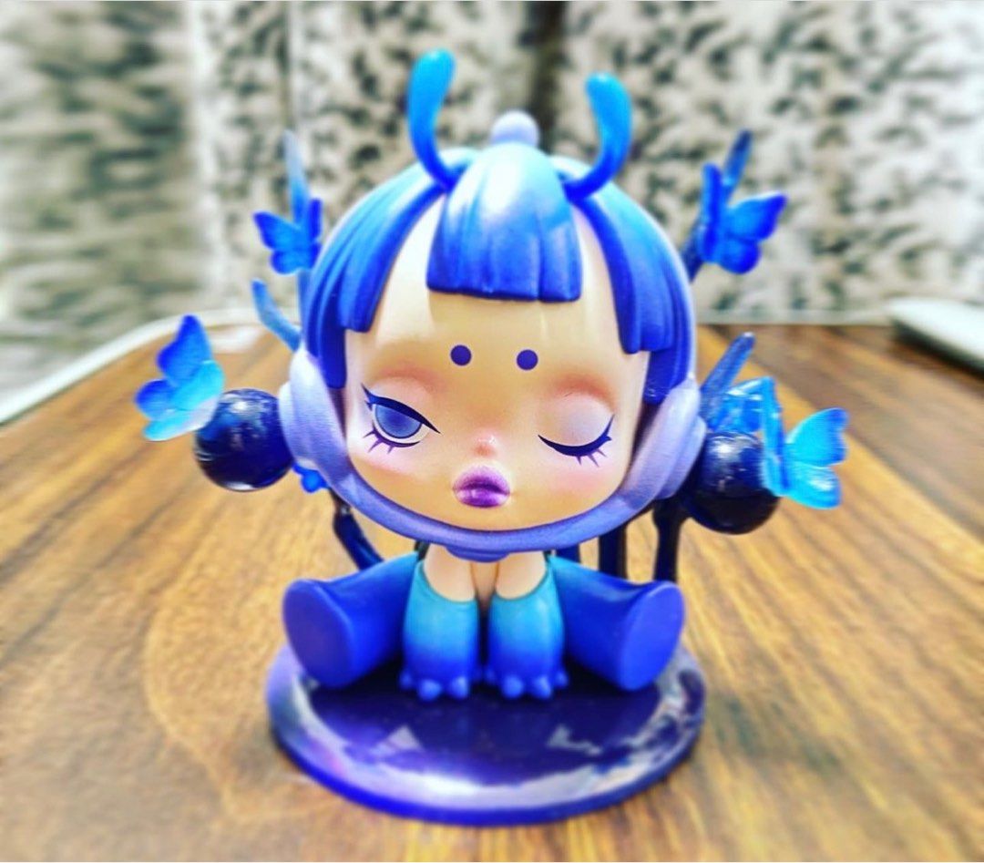 Popmart skullpanda the mare of animals blue morpho butterfly, Hobbies ...