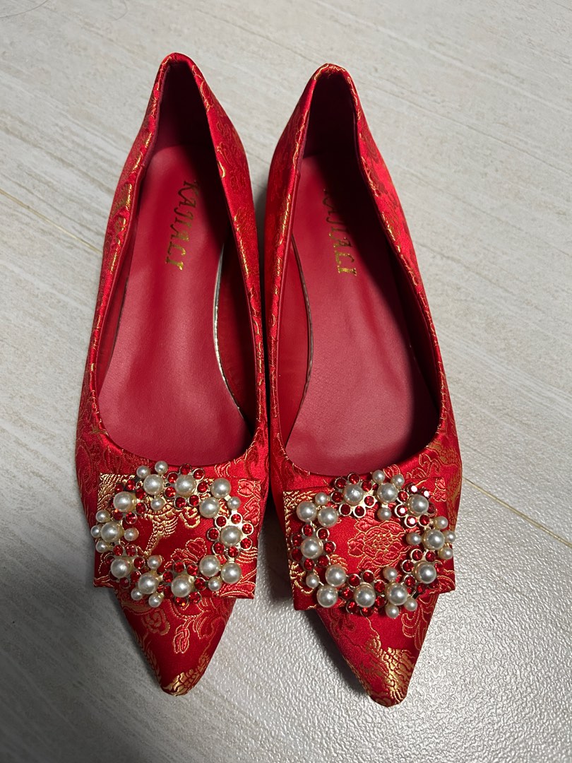 Red chinese wedding shoe, Women's Fashion, Footwear, Flats on Carousell