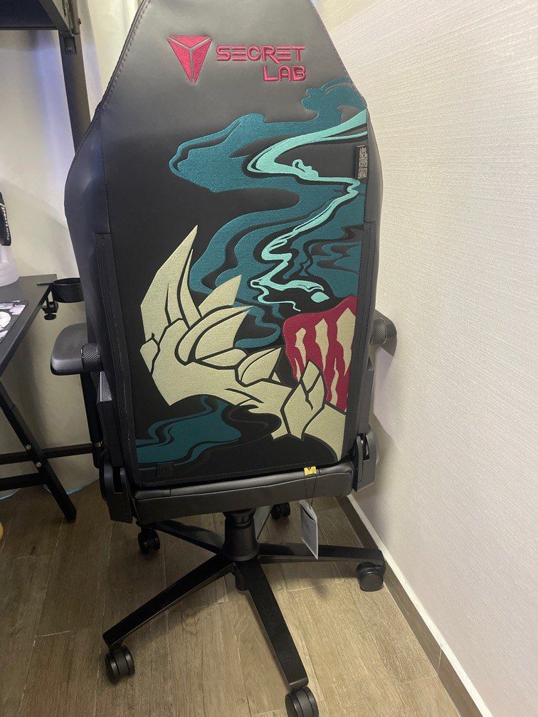 Secretlab Titan Evo 2022 - League of Legends Edition (Pyke), Furniture ...